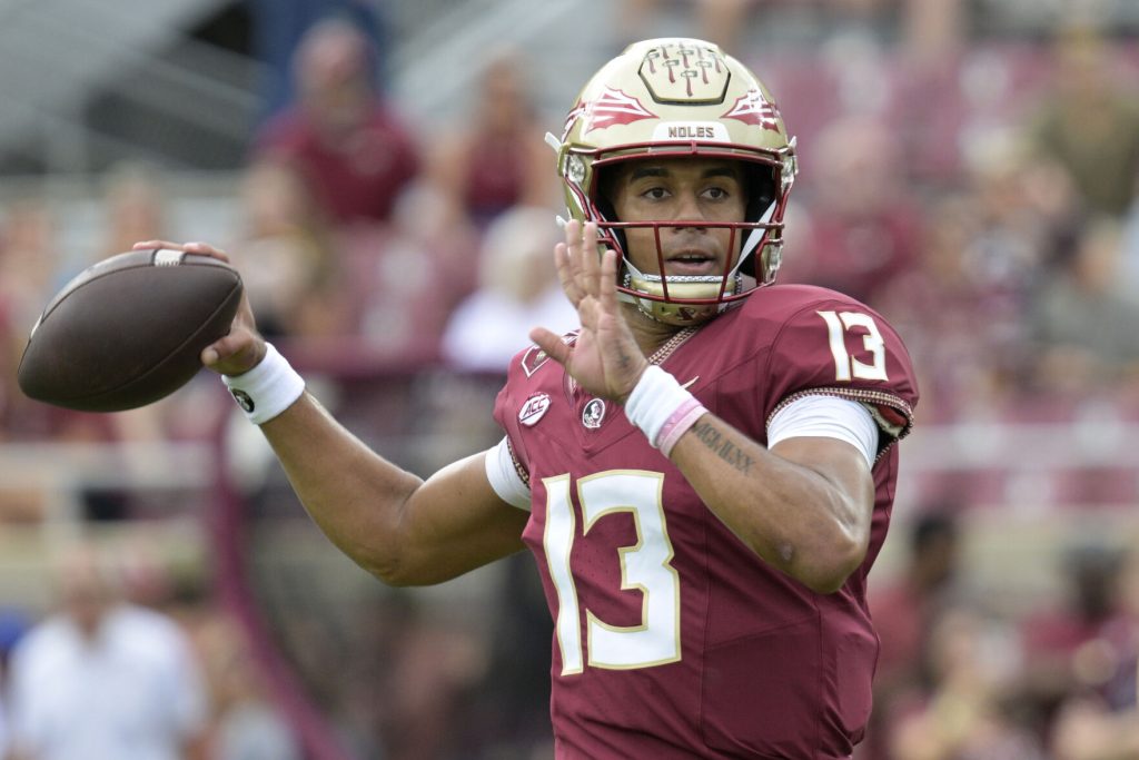 Florida State QB Jordan Travis leaves game before halftime, returns for ...